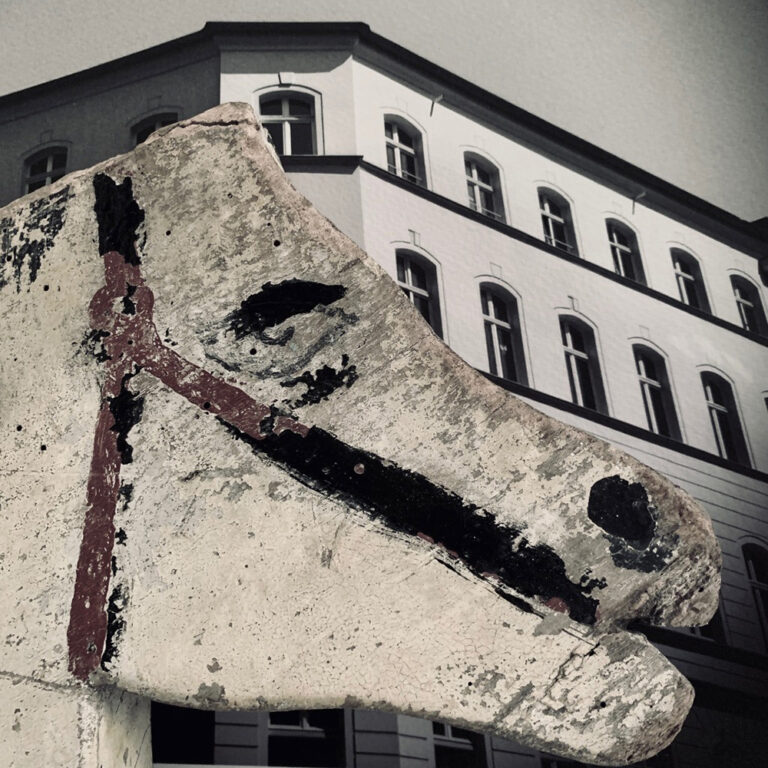 Mari Mahr - Hungarian-British Photographer - Hundred Heroines