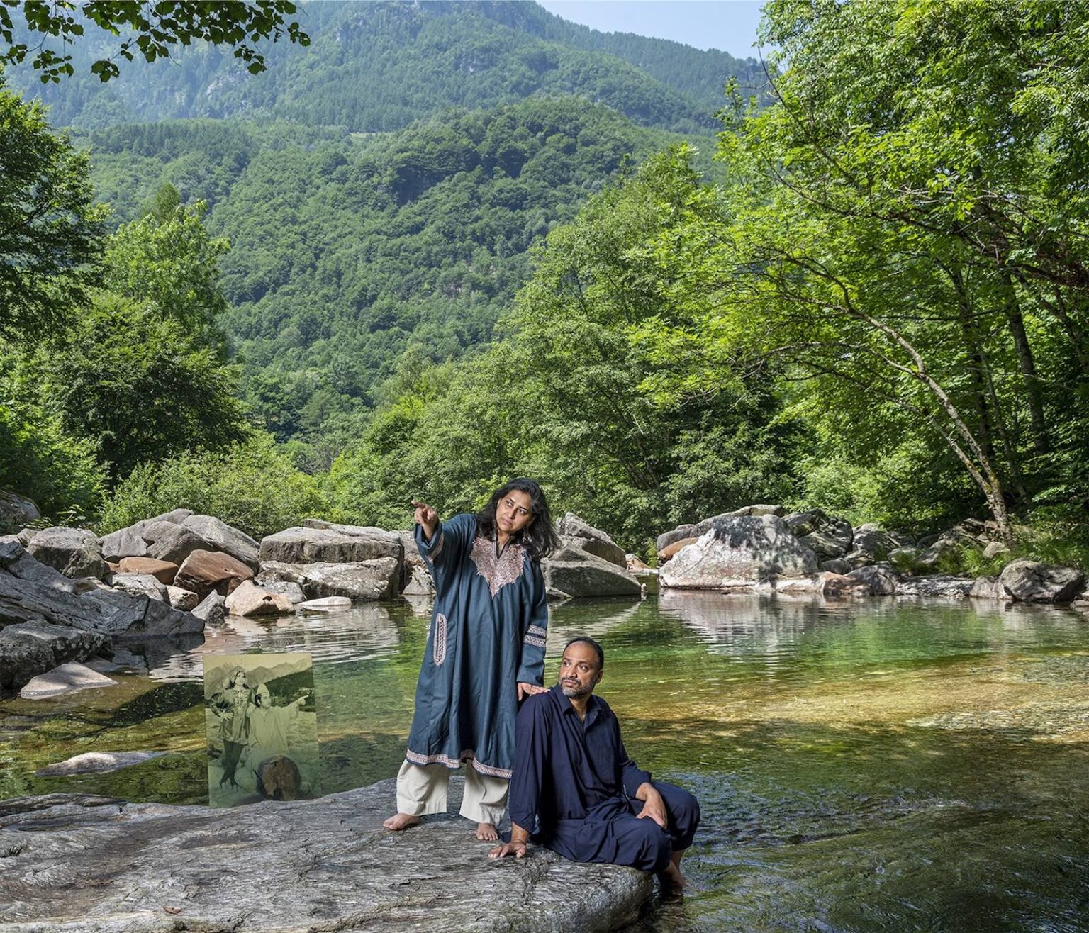 Kashmir: The Making of a Family Album - Hundred Heroines