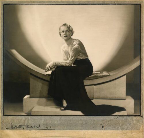 Edna Best by Dorothy Wilding