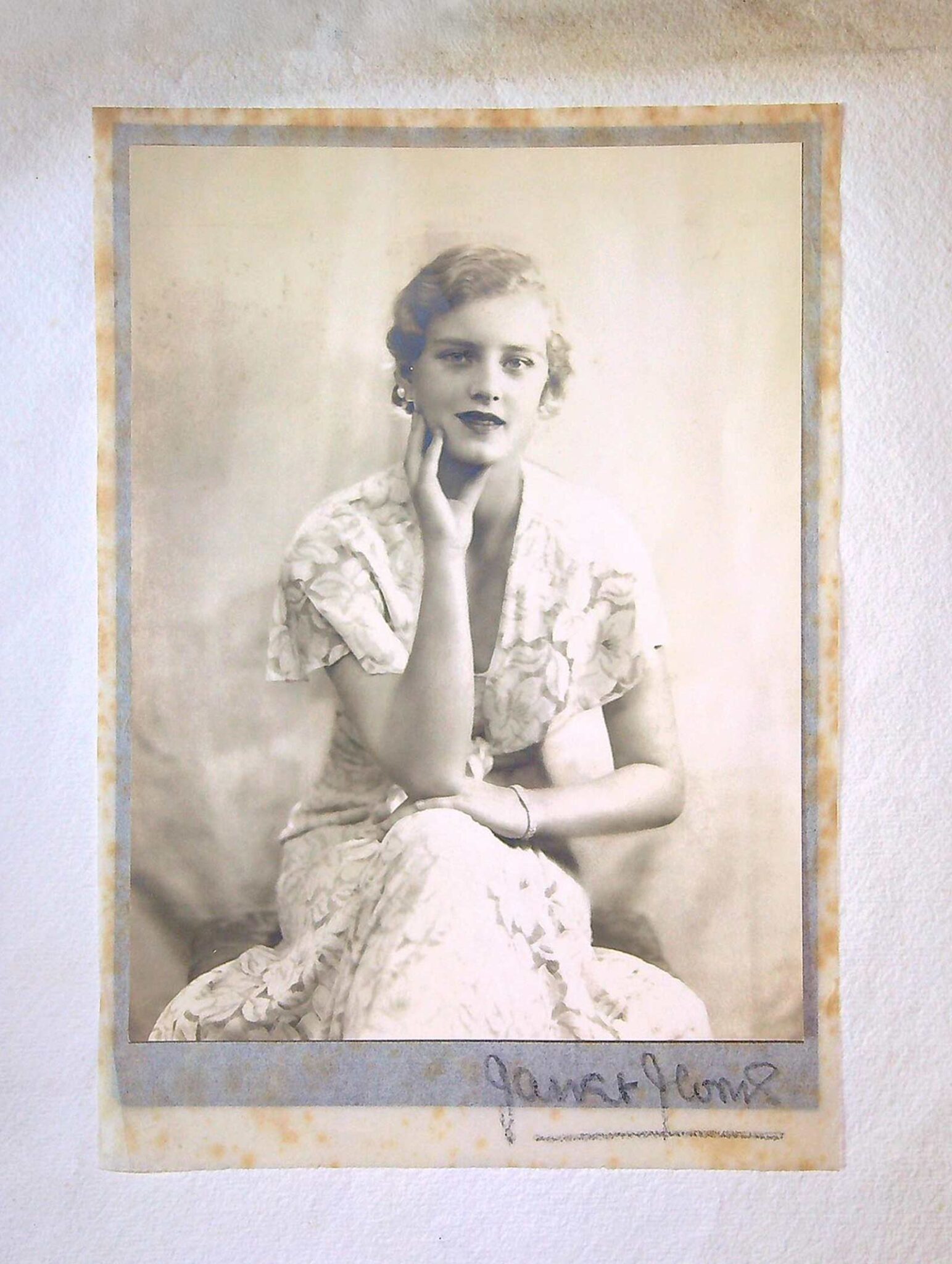 Janet Jevons - Hundred Heroines