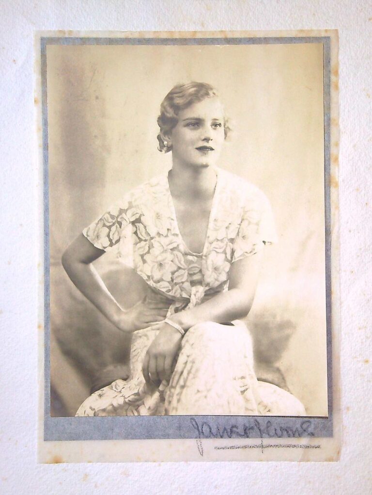 Janet Jevons - Hundred Heroines